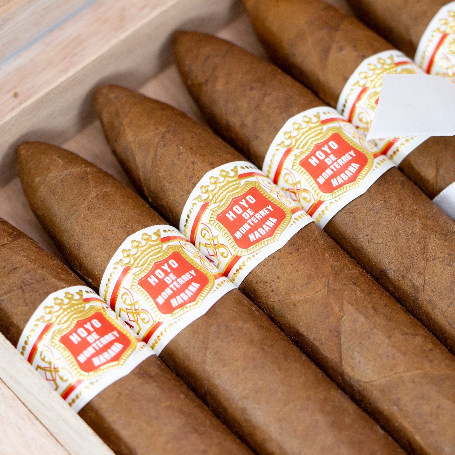 Bellhop Cigars - Cuban & Premium Cigars Shipped to the USA